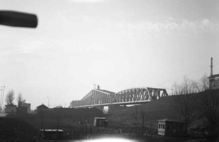 Zeven Zaanse Wereldwonderen van Martin Rep, 1: de Hembrug - De Orkaan