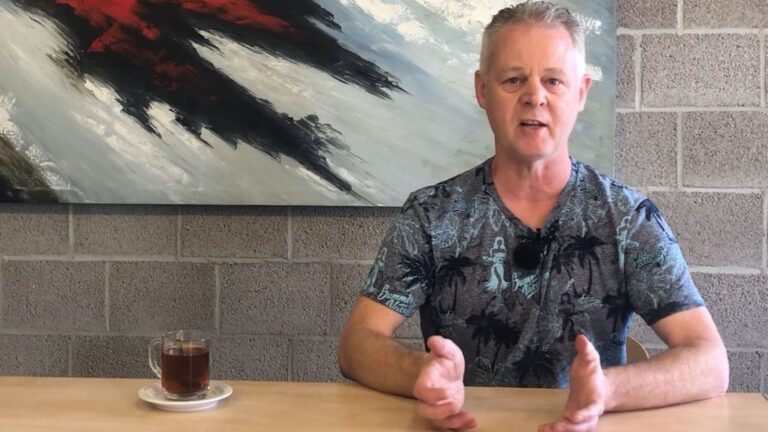 Buurthuis De Bovenkruier luidt de noodklok: sluiting dreigt (video ...