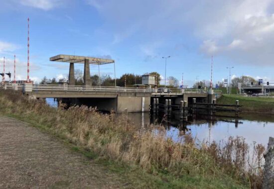 Brug Nauernasche Vaart in N203 (Wormerveer-Krommenie) wordt vernieuwd - De Orkaan
