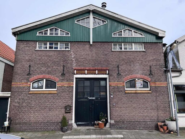 Monument 'Verkade wagenhuis' te koop (voor 'zacht' prijsje) - De Orkaan