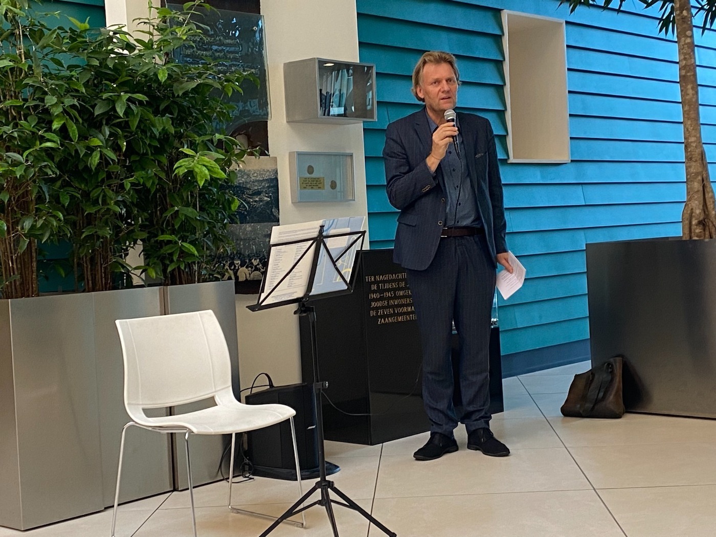 De laatste struikelstenen: emotioneel eerbetoon - De Orkaan