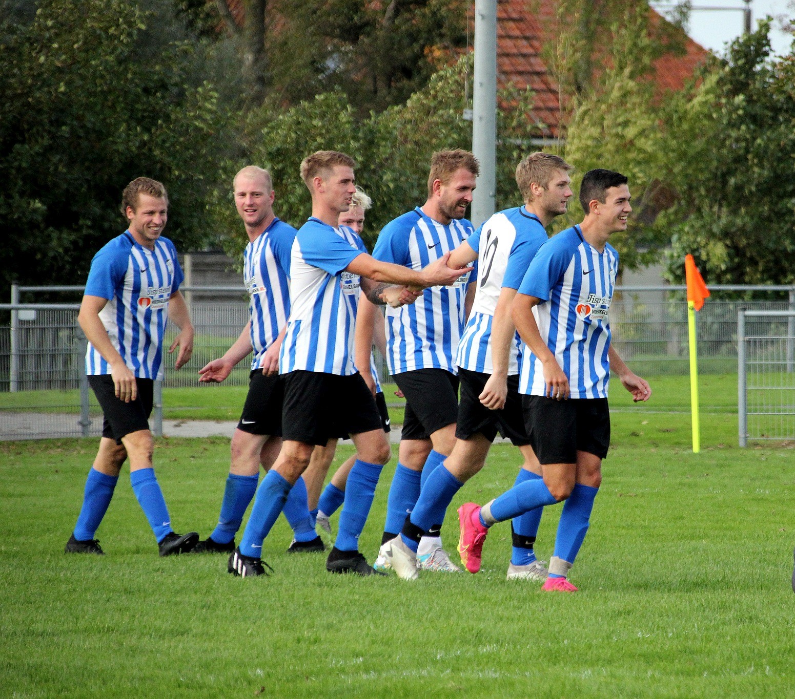 Westzaan en vv Jisp boeken ruime zeges ⚽️ - De Orkaan