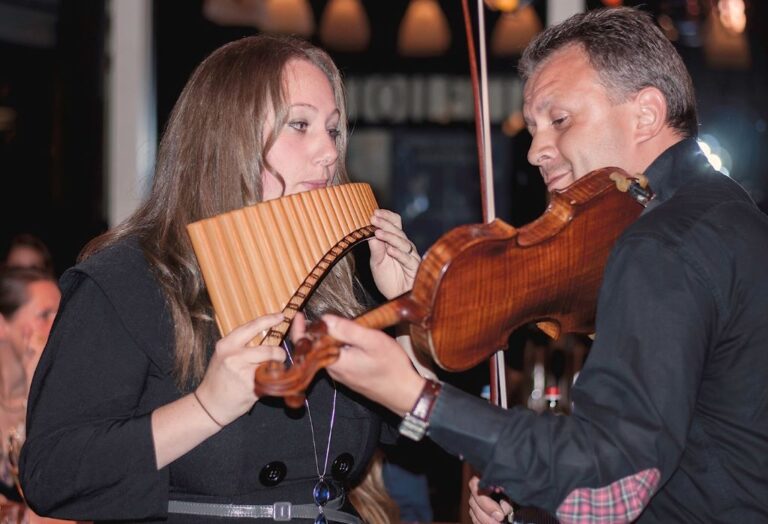 Waarheen? Op Notenjacht, Jay Francis, Hora Mare... - De Orkaan