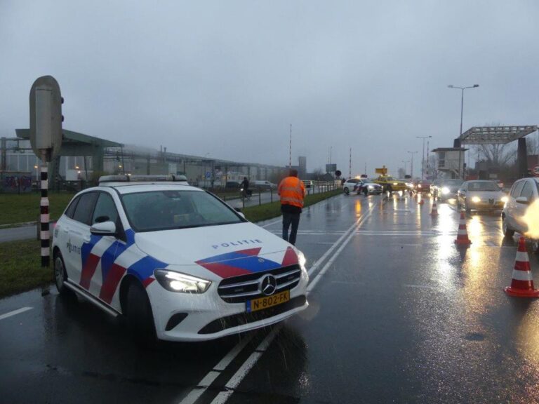 Kettingbotsing Provincialeweg N203 bij Wormerveer - De Orkaan