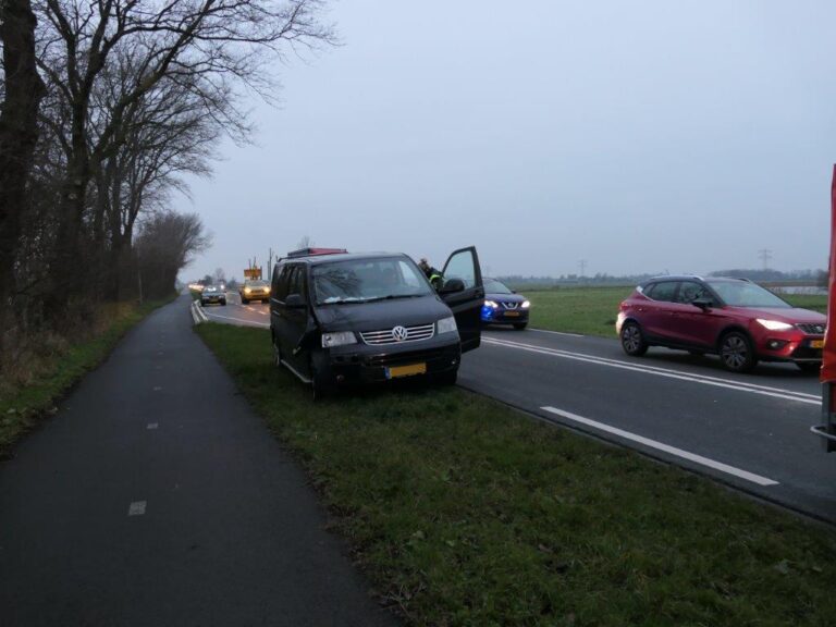 Filevorming door ongeluk op N246 bij Markenbinnen - De Orkaan