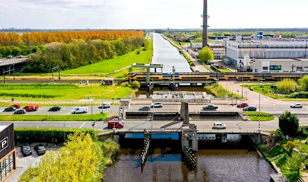 Eerste brug Krommenie (N203) in 2026-2028 vervangen - De Orkaan