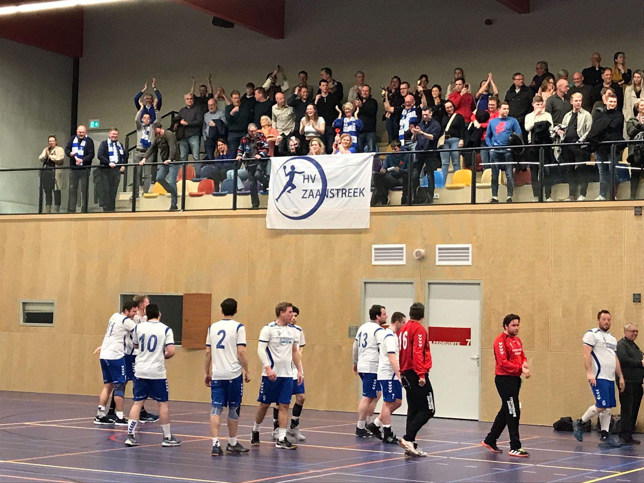 Sportuitslagen: KZ en play offs tegen PKC en Compaen dichtbij titel ...