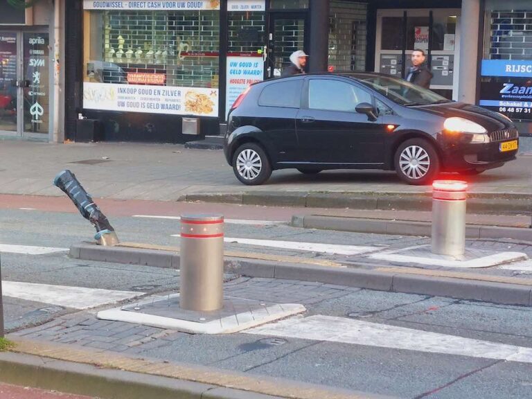 50woordenfoto: sneuer paaltje... - De Orkaan