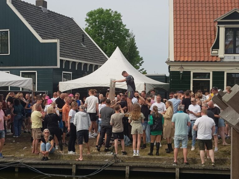 De jaarlijkse kermis van Jisp: een genot! 🎥 - De Orkaan
