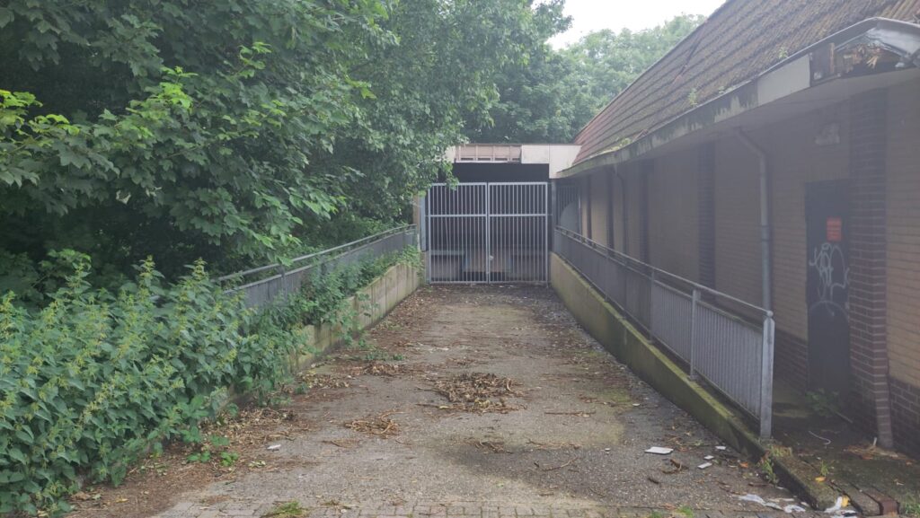 Rustig ademhalen: Groen brood weggehaald bij oude Aldi - De Orkaan