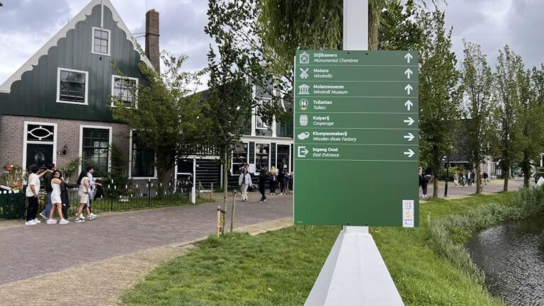 Miljoenendans op Zaanse Schans: wat kost de Ticket-pilot? - De Orkaan