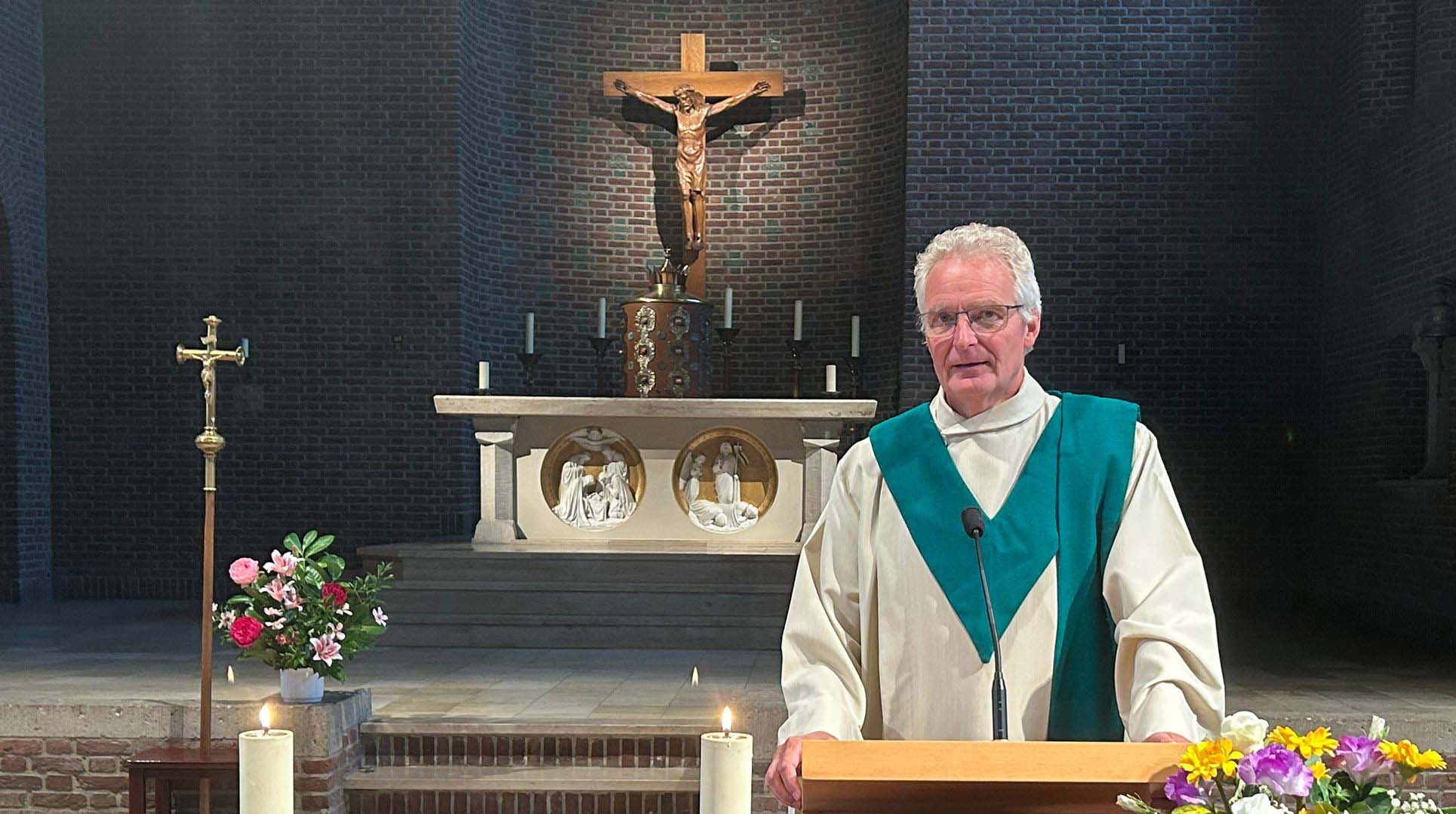 Veertigjarig jubileum voor pastor Bruijns: ‘twee voeten op de grond, en ...