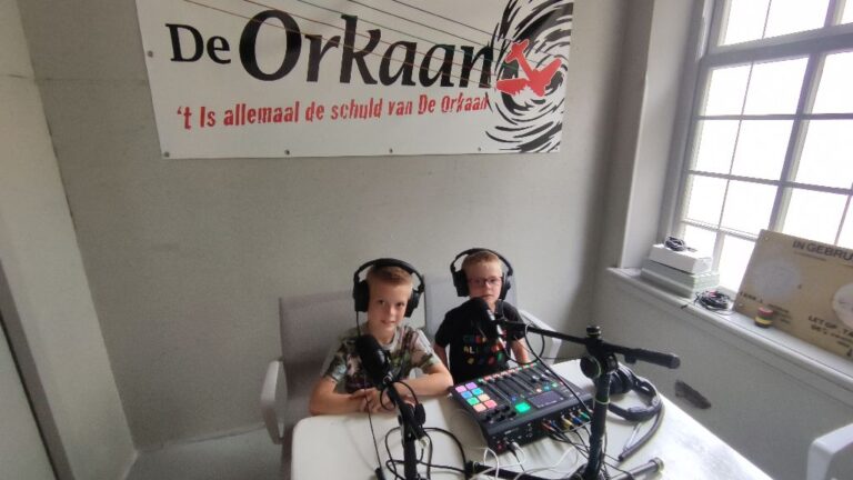 🍀Jens en Matthijs laten hun klavertjesvier zien🎙 - De Orkaan
