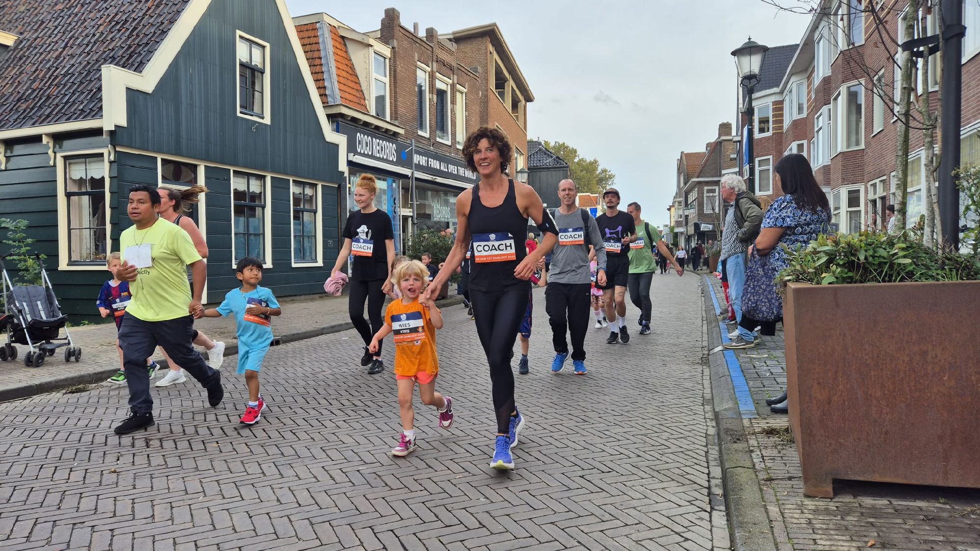 Wandelen tegen kanker tijdens Pink Ribbon Dam tot Dam - Oozo.nl