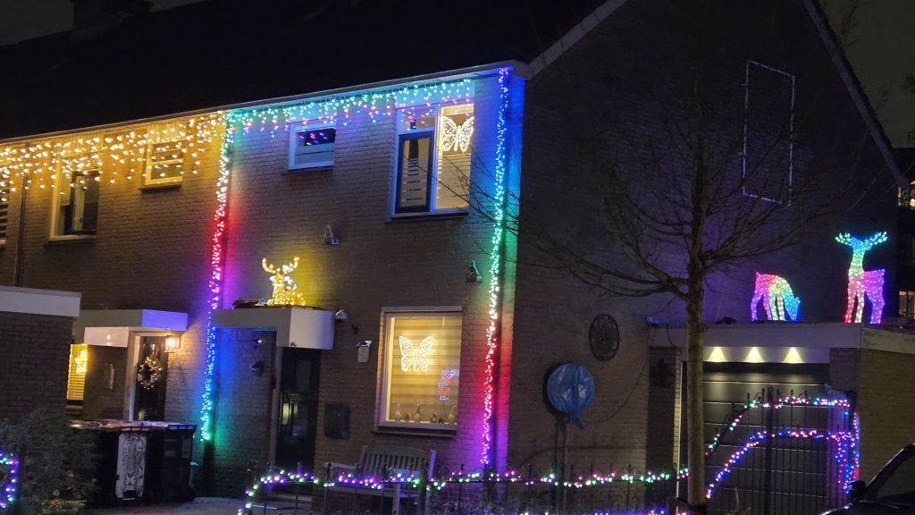 Kersthuisjes kijken #24: Abbenbroekstraat, Zaandam - De Orkaan